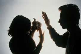 Ενδοοικογενειακή βία: αίτια, συνέπειες, αντιμετώπιση – ΦΑΡΜΑΚΕΥΤΙΚΗ ...